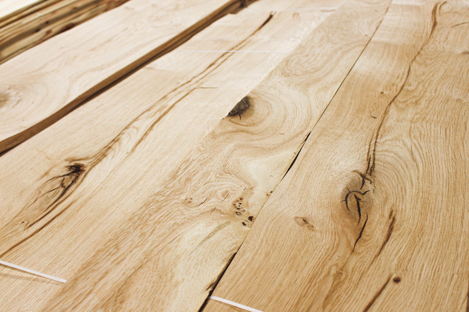 Produkte und Dienstleistungen - LAHO Holzhandels GmbH